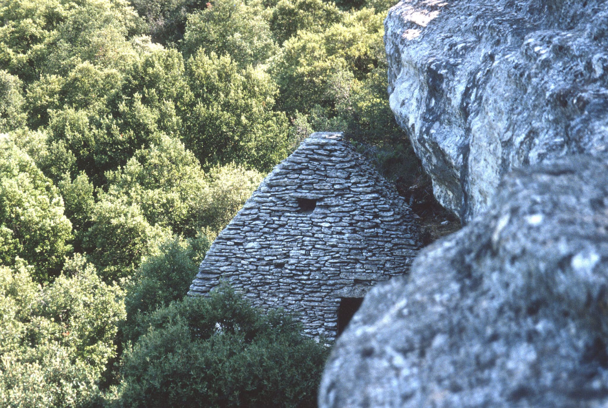 L’abri sous roche – Pierre Sèche en Vaucluse